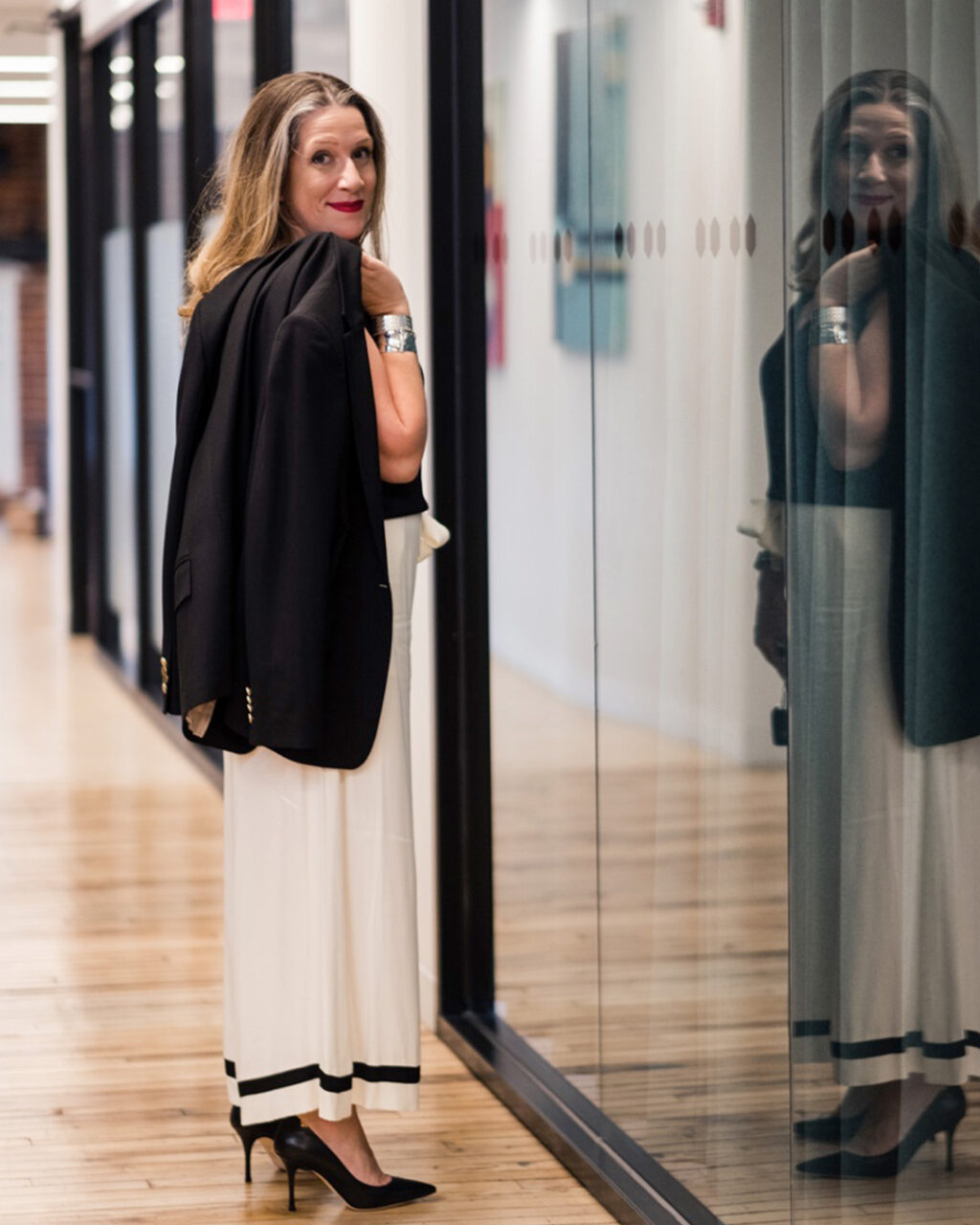 Going Gray? Here's What to Know About Making the Transition at Work