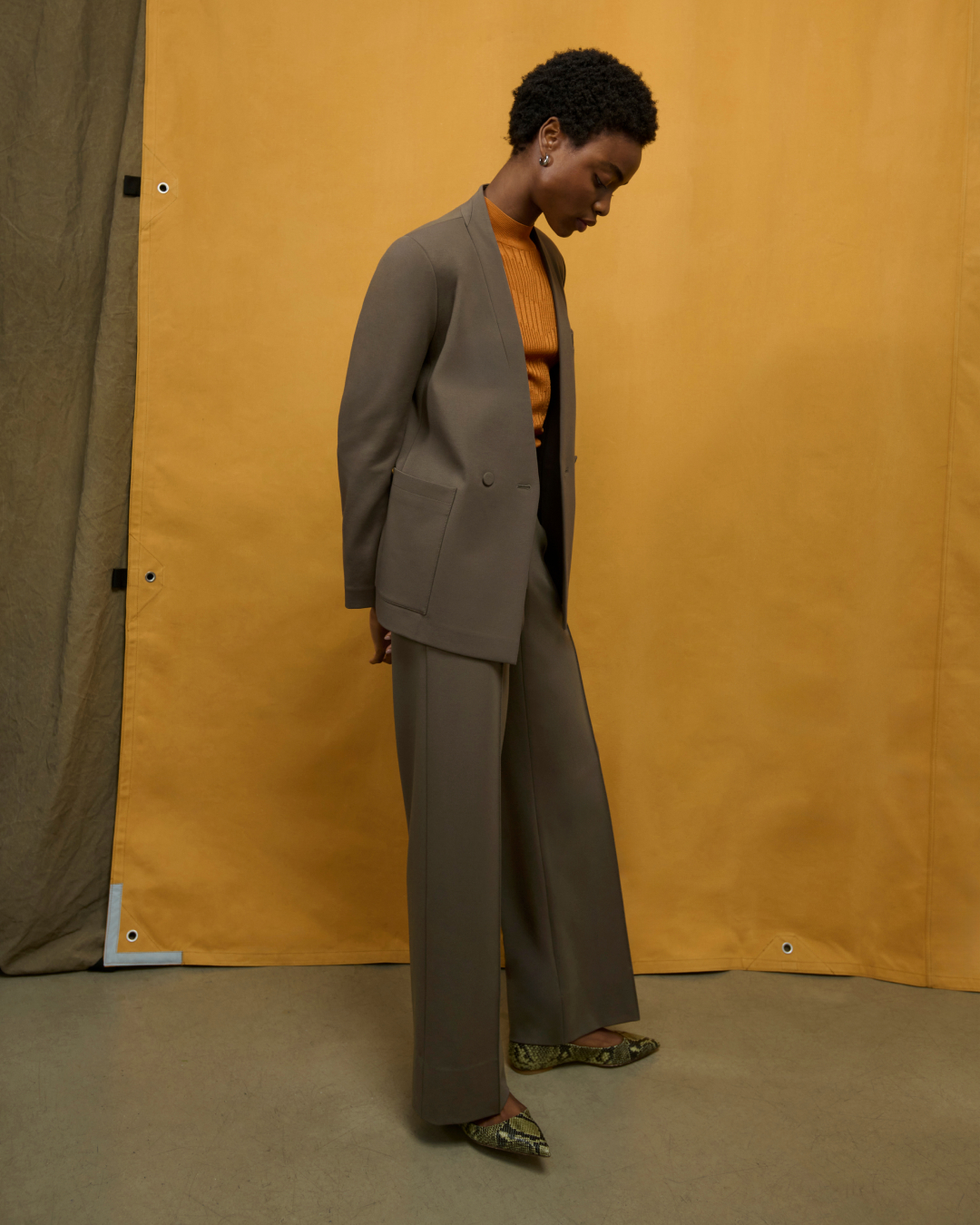 What to Wear to a Conference: Outfit Ideas for Every Season