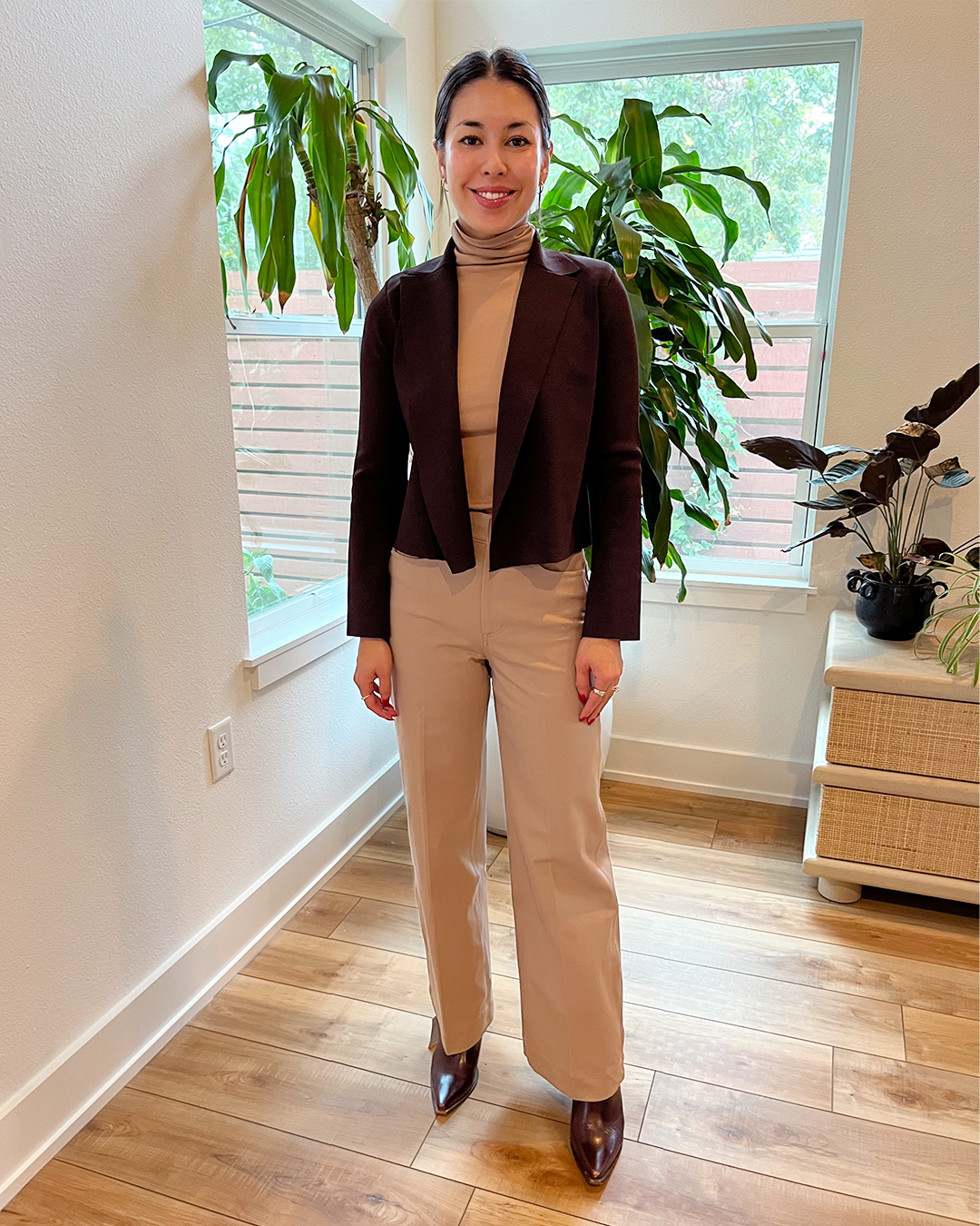 How to Tuck in a Shirt (Five Ways)—From Fitted Shirts to Oversized