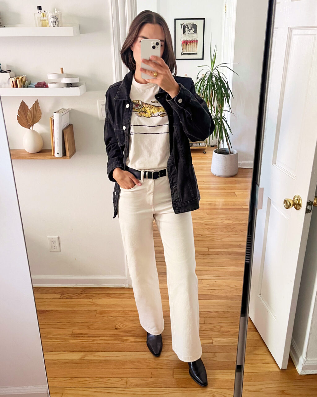 How to Style White Jeans: Outfit Inspiration for Every Day of the Week